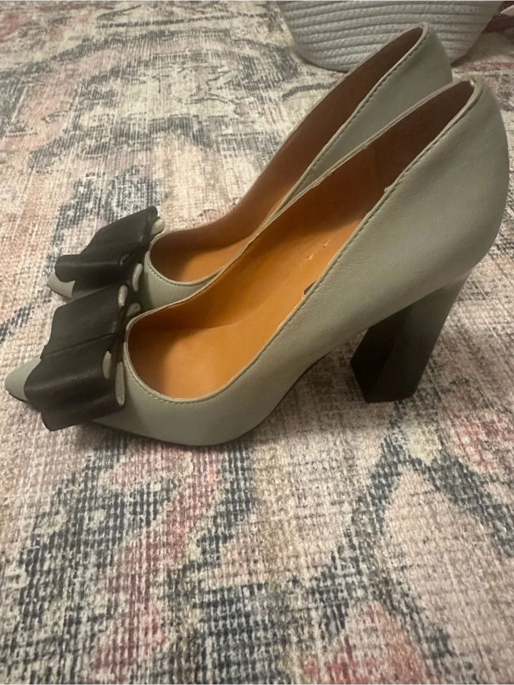 Mojo Moxy | Shoes | Mojo Moxy Womens Pointed Toe Flats In Light Gray ...